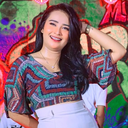 Rogo Sukmo專輯 - Dini Kurnia - LINE MUSIC